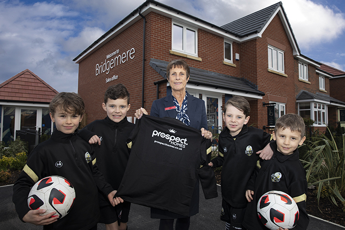 PROSPECT KITS OUT BURSCOUGH FOOTBALL CLUB - Prospect Home